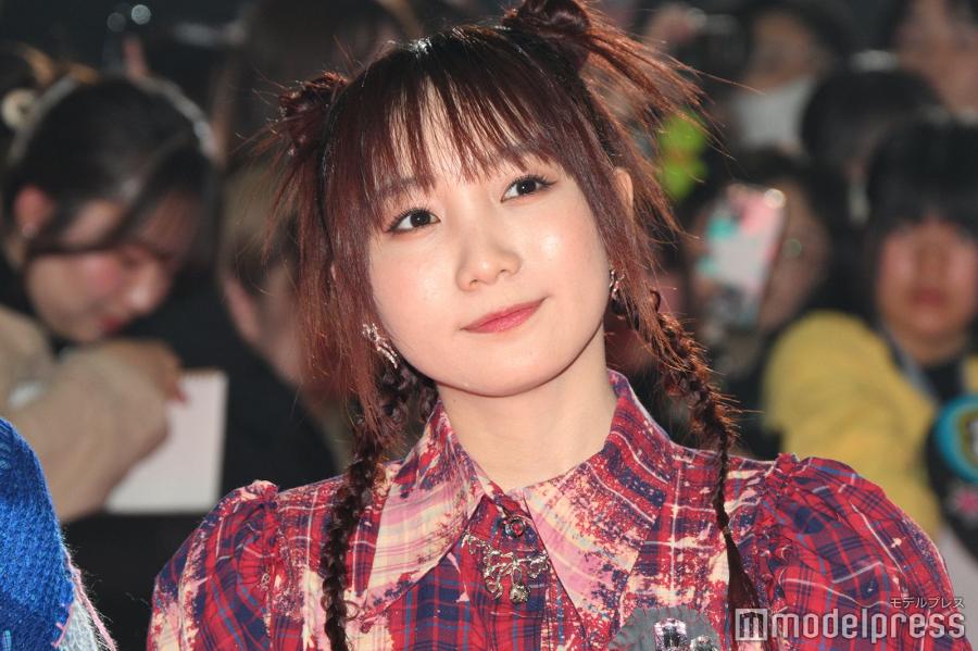 🎤幾田りら、ノースリーブミニワンピで美脚披露「透明感すごい」「お人形さんみたいな可愛さ」の声 - 芸能ニュース掲示板｜6レス｜爆サイ.com東京版