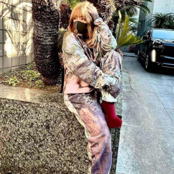 🎤セレブっぽい演出？浜崎あゆみ、大豪邸での姿に賛否の声 - 芸能ニュース掲示板｜61レス｜爆サイ.com東京版