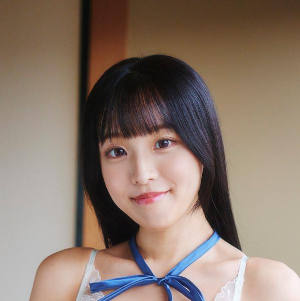 👙“メンサ会員”IQ136の新人グラドル・りさありさ、まぶしすぎる笑顔とスレンダーボディーでDVDデビュー - スレッド閲覧｜爆サイ.com南東北版