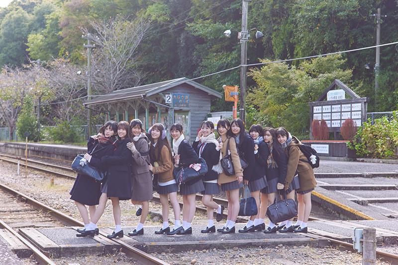 🎤「乃木坂5期生写真集」発売決定！“修学旅行”で見せたワチャワチャ感×イチャイチャ感が満載 - 芸能ニュース掲示板｜4レス｜爆サイ.com南関東版